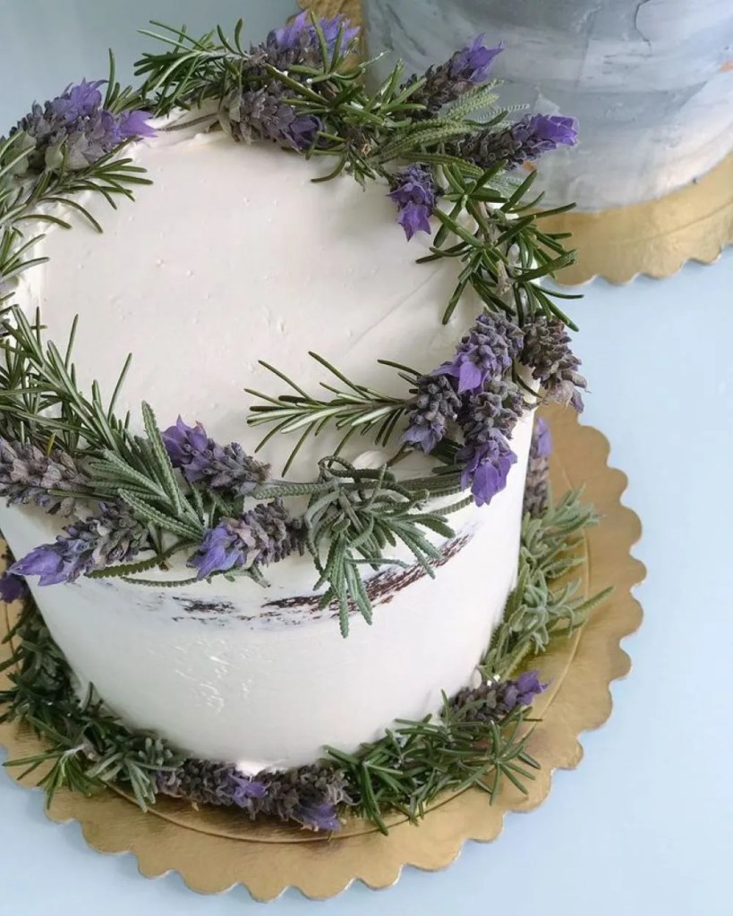 10 Ideias Incríveis de Bolo Simples Decorado para qualquer ocasião ...