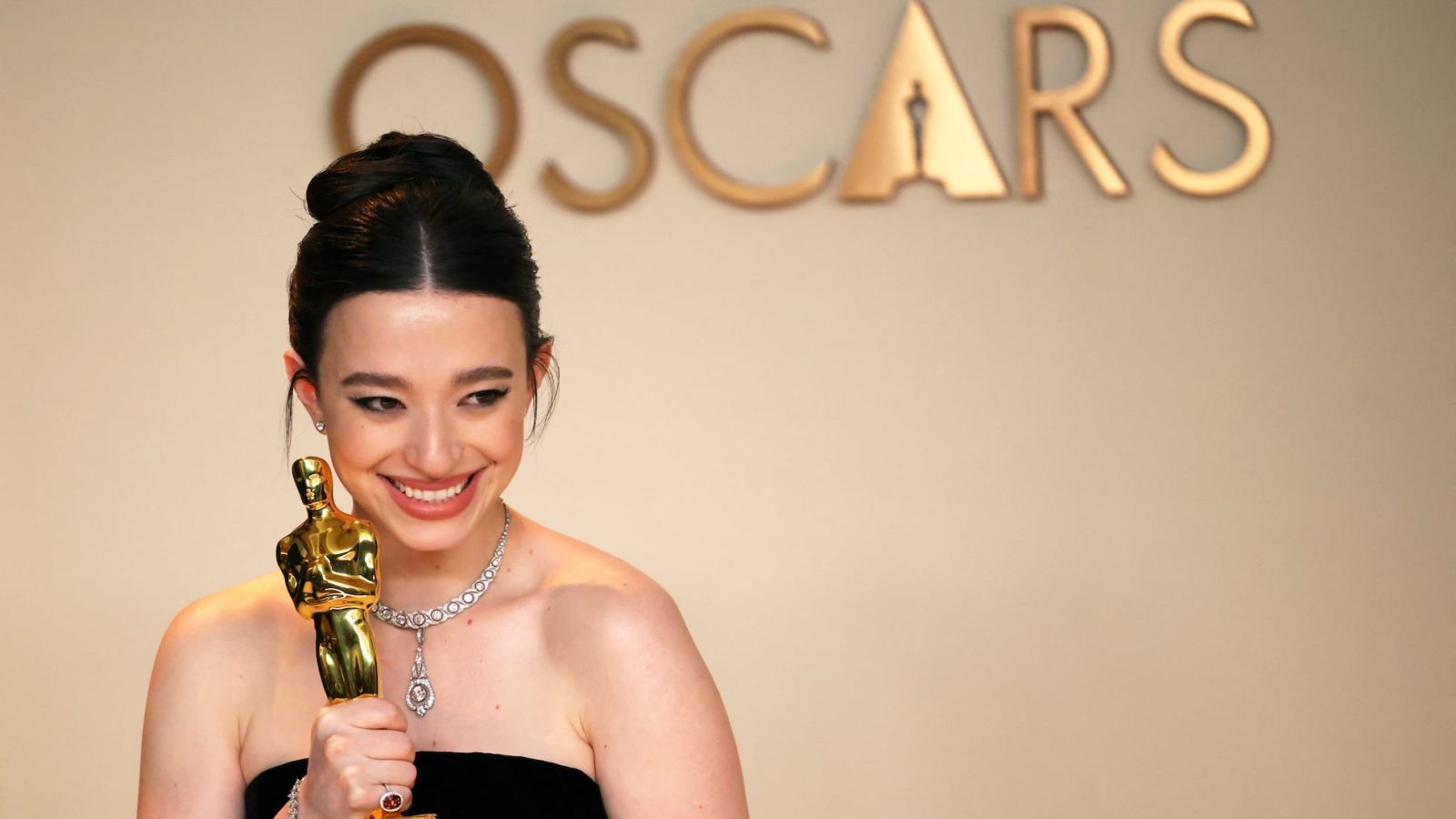 🌟Quem é Mikey Madison? A Estrela que Conquistou o Oscar de Melhor Atriz ...